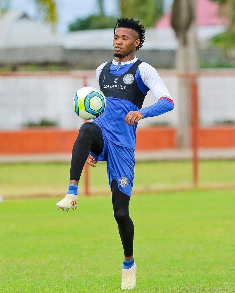 AZAM FC KUSUKA KIKOSI CHA KAZI KUIMALIZA SIMBA - Saleh Jembe